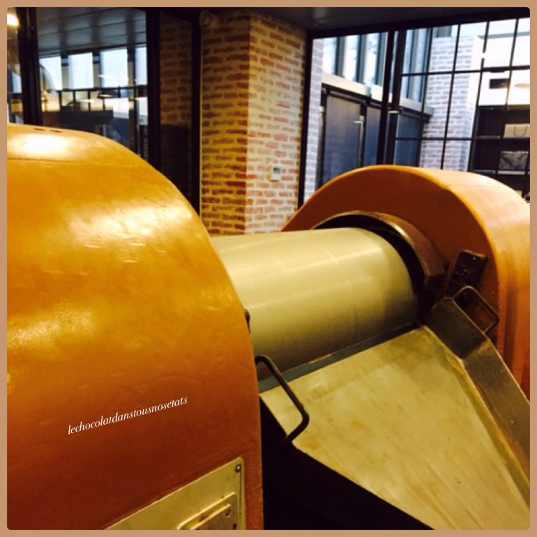 Les étapes de fabrication du chocolat, Manufacture DUCASSE, Paris – Le ...